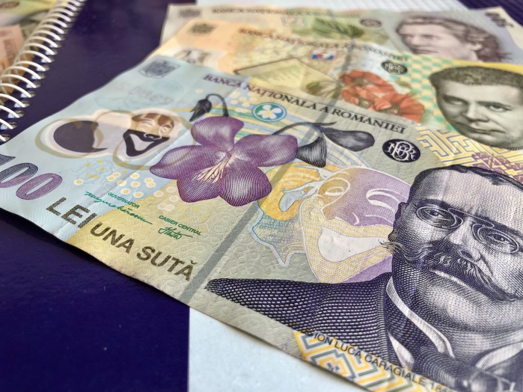 Revolut introduce conturi IBAN românești - Blog CursValutar.ro